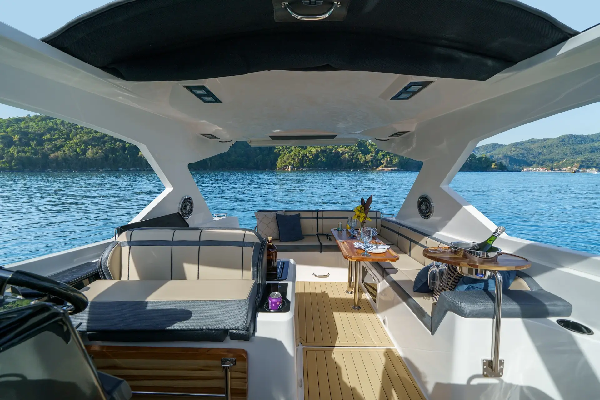 Granfort 366 GTS – Luxury Cruiser with 700 HP & Premium Features