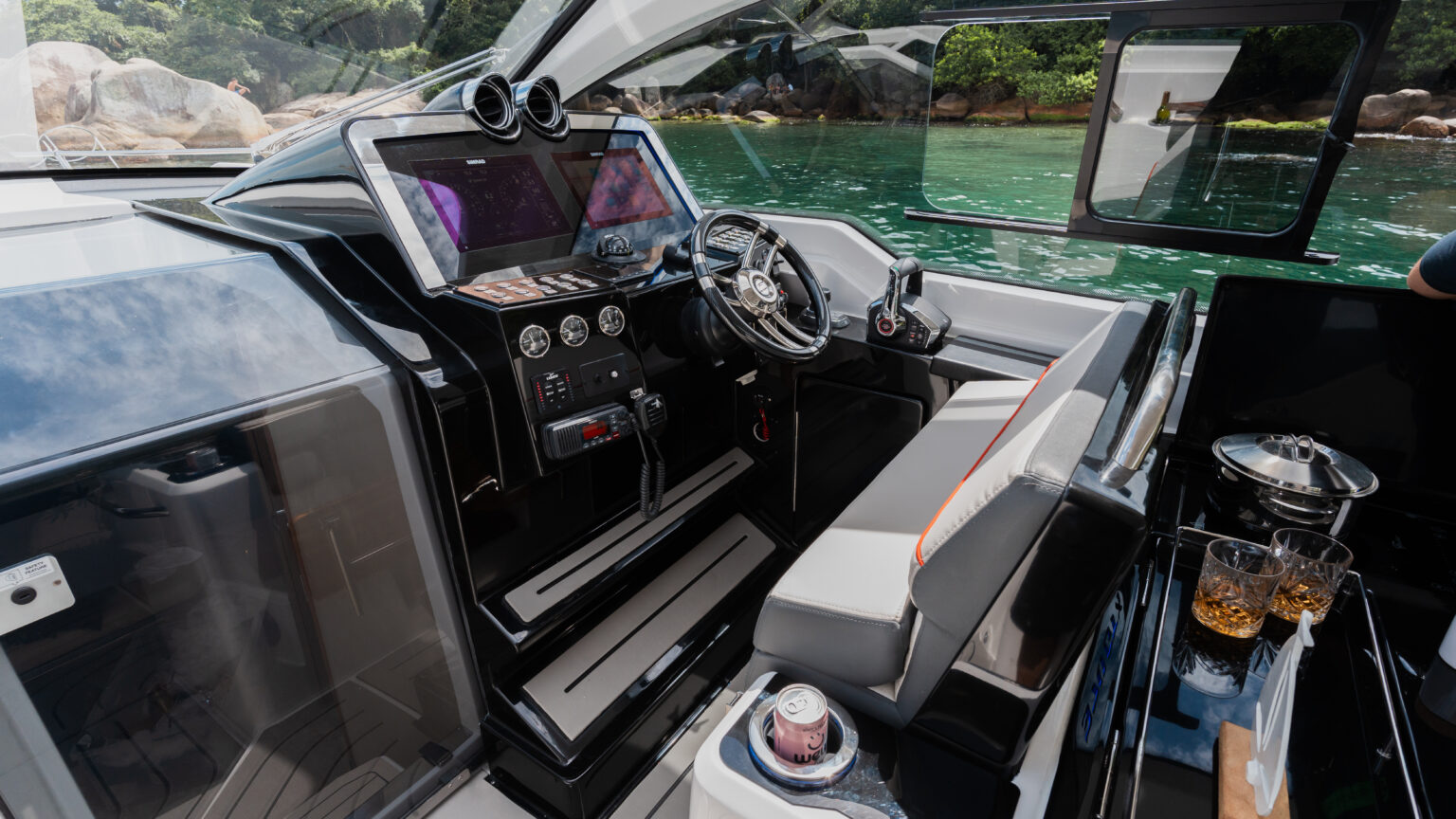 Granfort 366 GTS Boat - Luxury Performance Boat for Sale